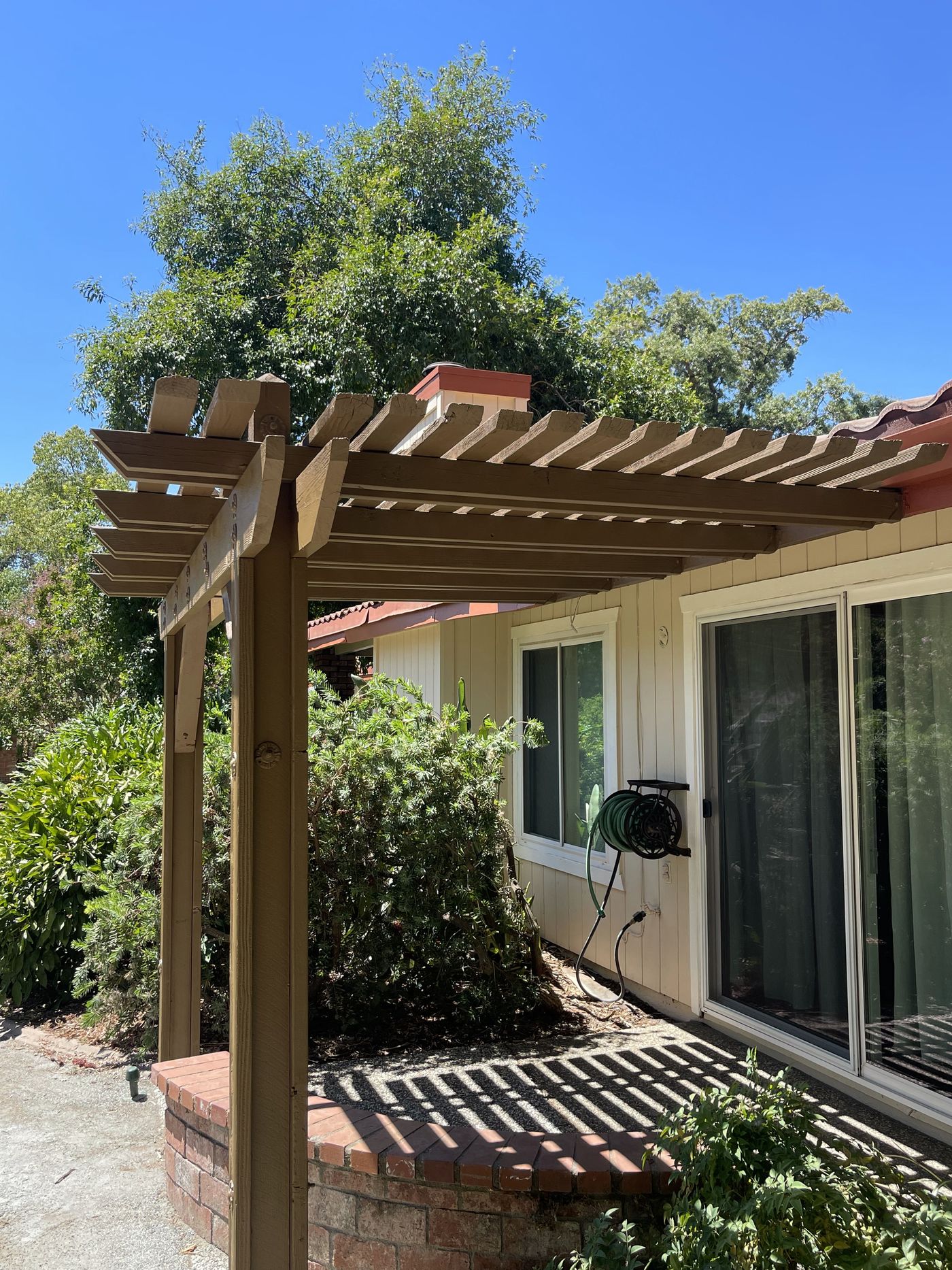 4 Tips to Maintain a Pergola - Elite Construction and Remodel | Dry Rot ...